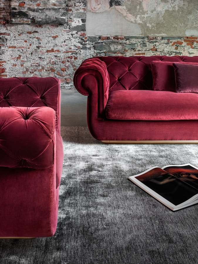Divano capitonnè, rivestino in velluto o pelle | IDFdesign